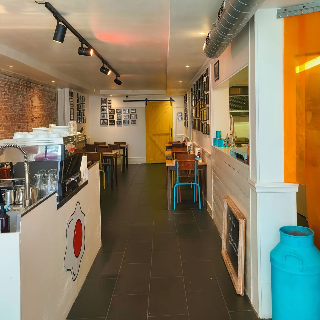 British fry-up bliss at the Greasy Spoon – Eat Drink Amsterdam