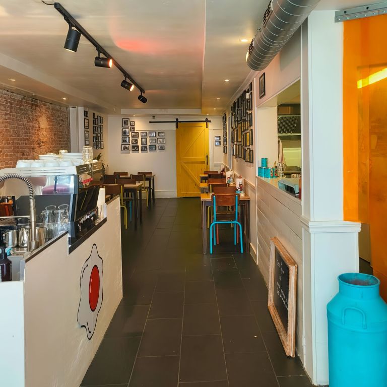 British fry-up bliss at the Greasy Spoon – Eat Drink Amsterdam